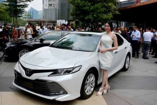 Toyota Launching All New Camry, Kini Tampil Lebih Mewah dan Agresif ...