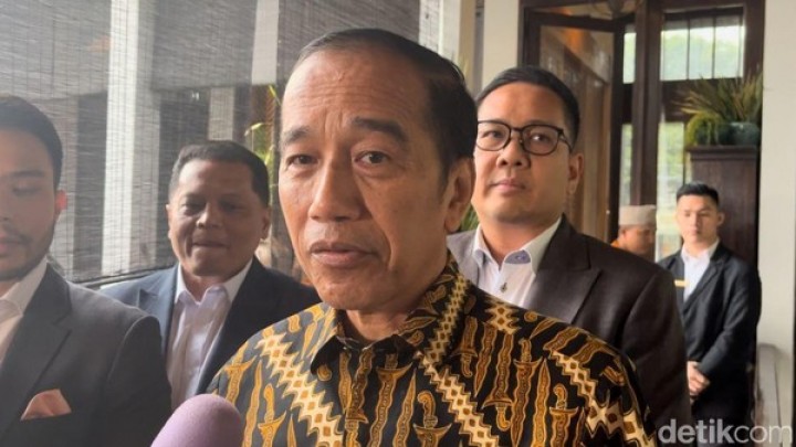 Jokowi Laporkan Roy Suryo hingga Dokter Tifa ke Polisi Buntut Tuduhan Ijazah Palsu | RIAU24.COM