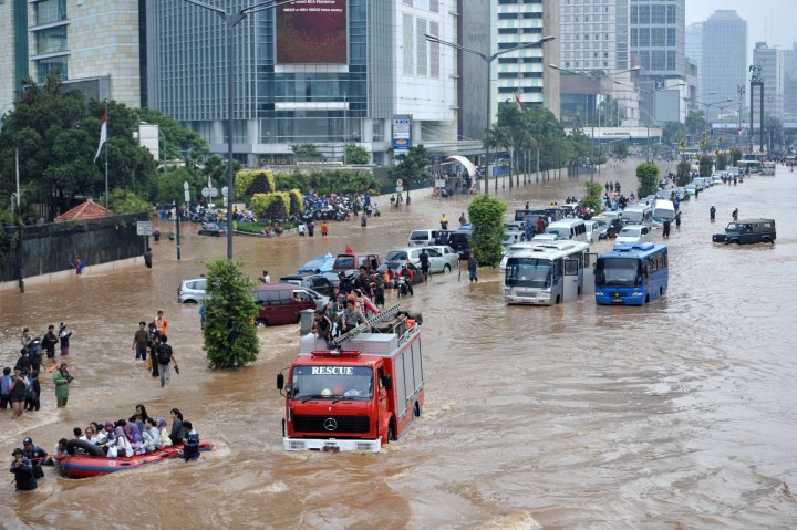 Banjir Jakarta Meluas: 51 RT Terendam hingga Ketinggian Air Mencapai 3 Meter | RIAU24.COM