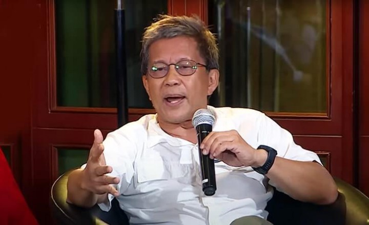 Rocky Gerung soal Pemakzulan Wapres: Turun ke Jalan Jadi Cara Cepat Gulingkan Gibran | RIAU24.COM